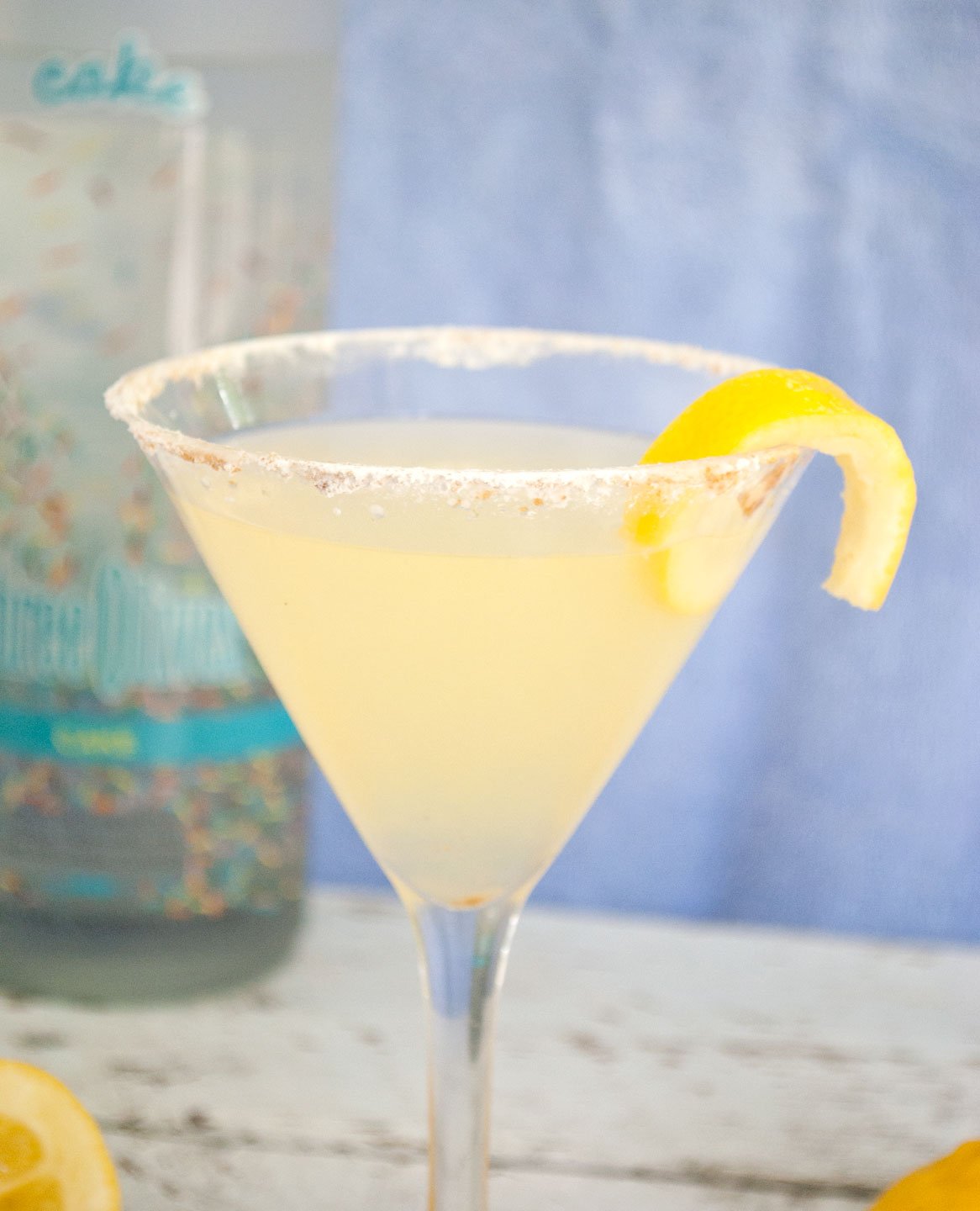 Lemon Square Martini | Lemonade Vodka Drinks with Limoncello
