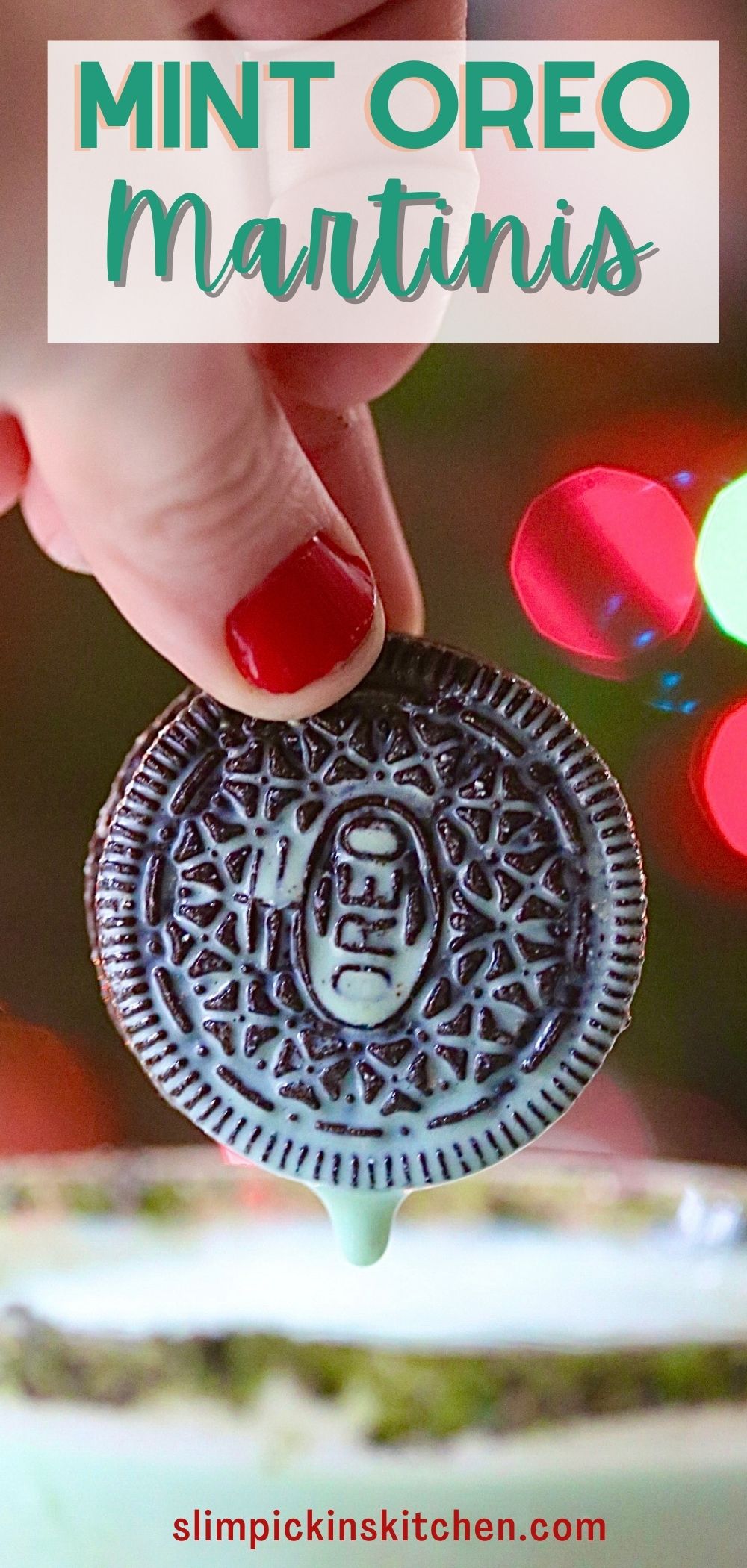 Mint Oreo Martinis | The Best Christmas Cocktail Recipes